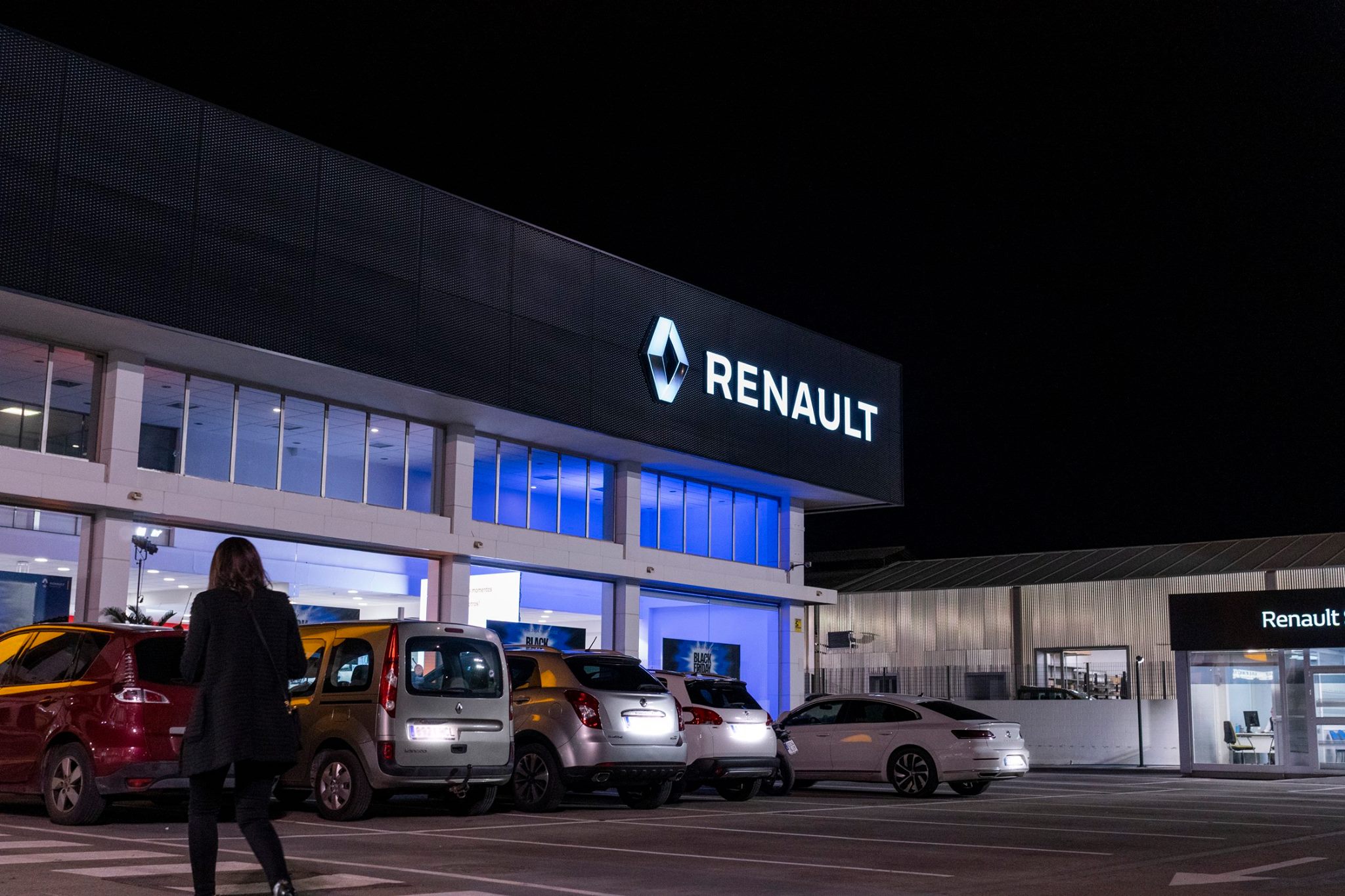 Renault Retail estrena un espacio innovador que ameniza las esperas de ...
