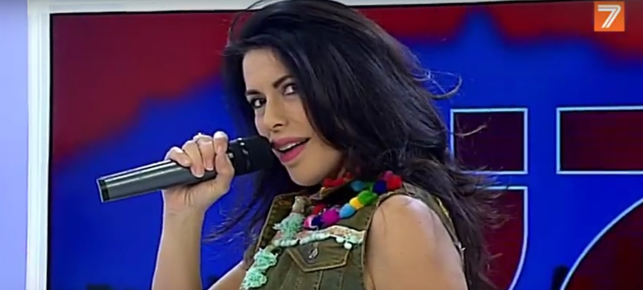 La cantante Selena Leo nos anticipa su nuevo tema | 7TeleValencia