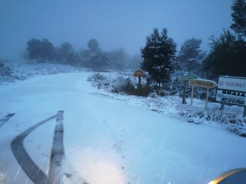 FOTOS | La nieve tiñe de blanco la Comunitat Valenciana
