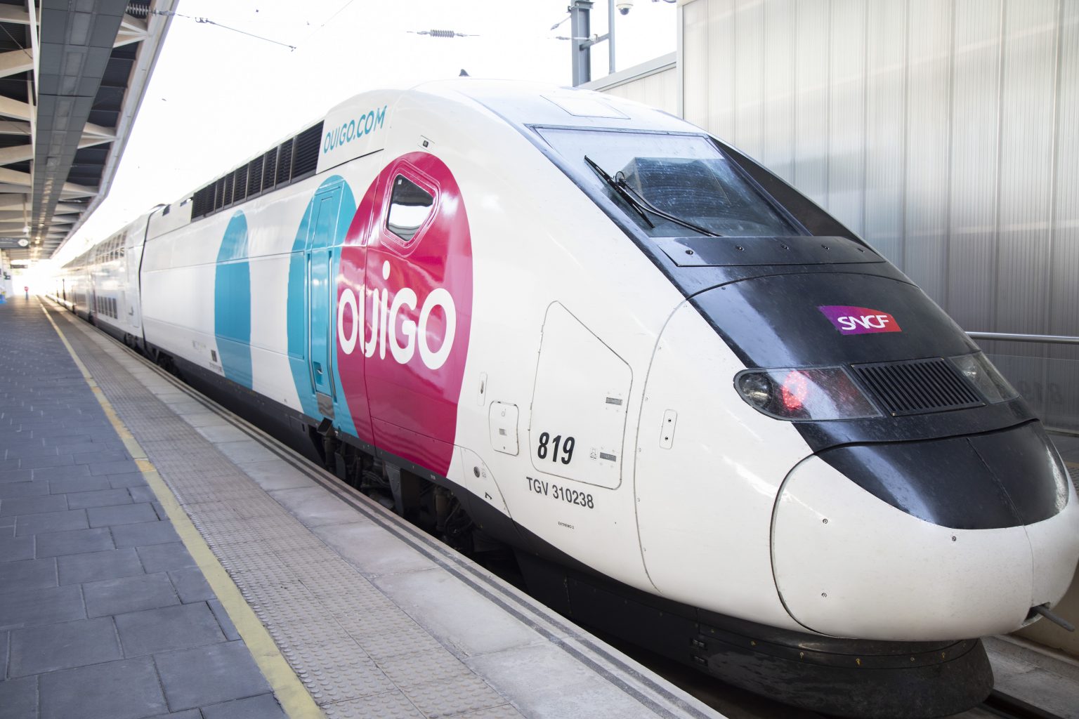 Ouigo inaugura la línea Valencia-Madrid con billetes desde 9 euros
