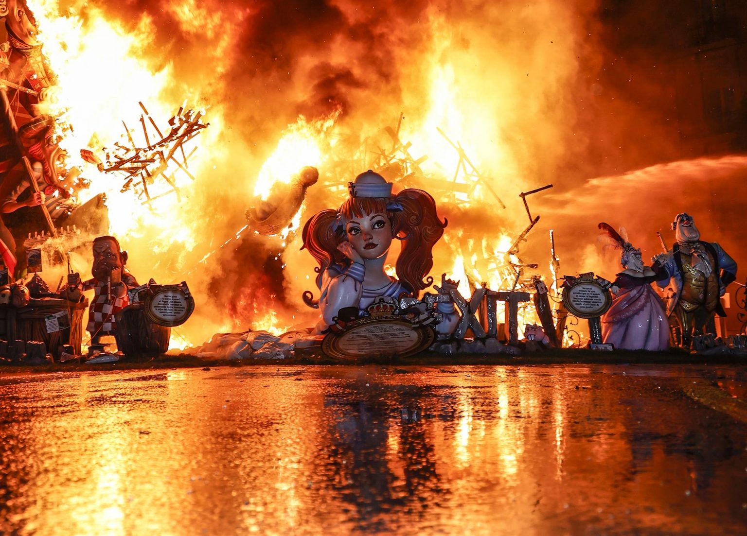CREMÀ | ¿A qué hora se queman las fallas infantiles de Valencia?